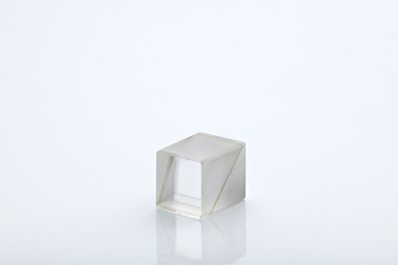 Cube Polarizer | Polarizing Beamsplitters | Half wave plate | Knight ...